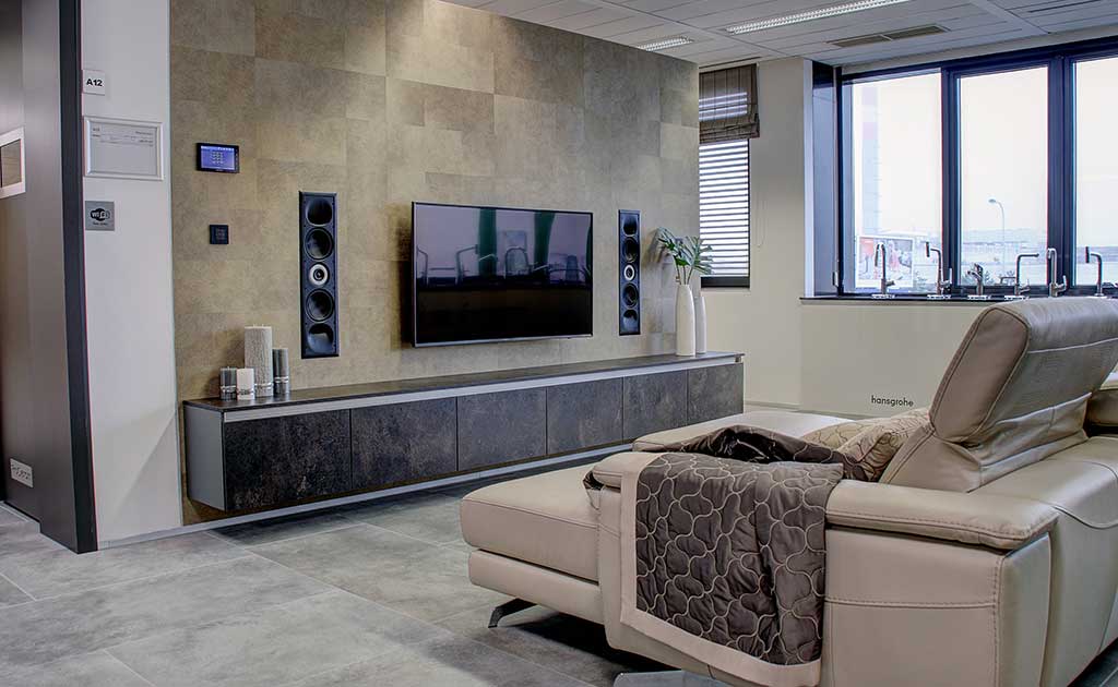 Cabasse Acoustic Center Praha - Hi-Fi Voice - recenze audio-video ...