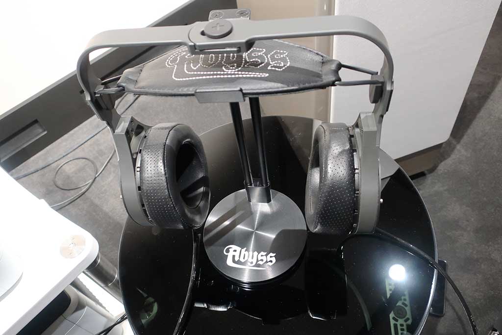 Abyss AB-1266 Phi CC - Hi-Fi Voice - recenze audio-video techniky a ...