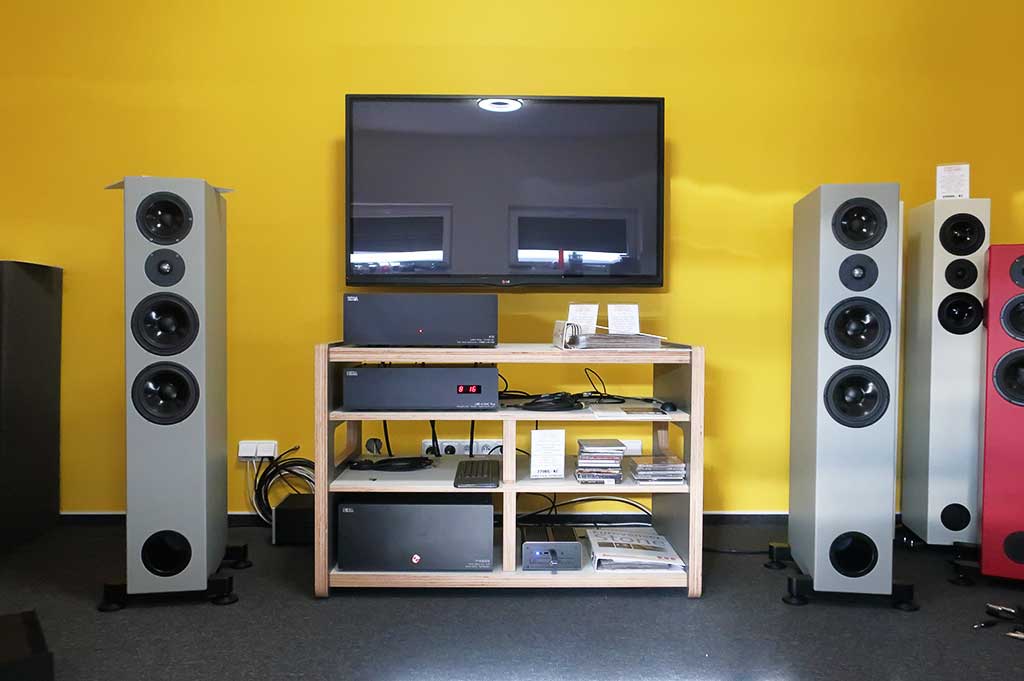 RIHA B100 - Hi-Fi Voice - recenze audio-video techniky a chytrého bydlení