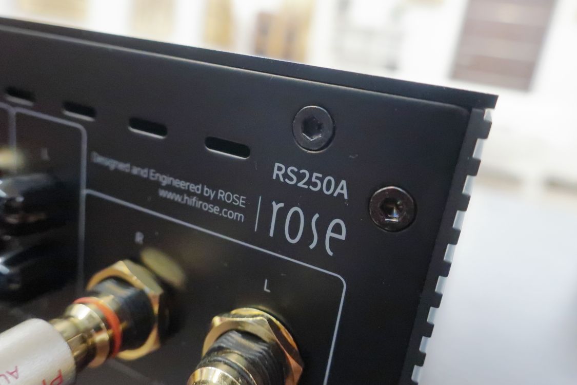 HiFi ROSE RS250A - Hi-Fi Voice - recenze audio-video techniky a ...