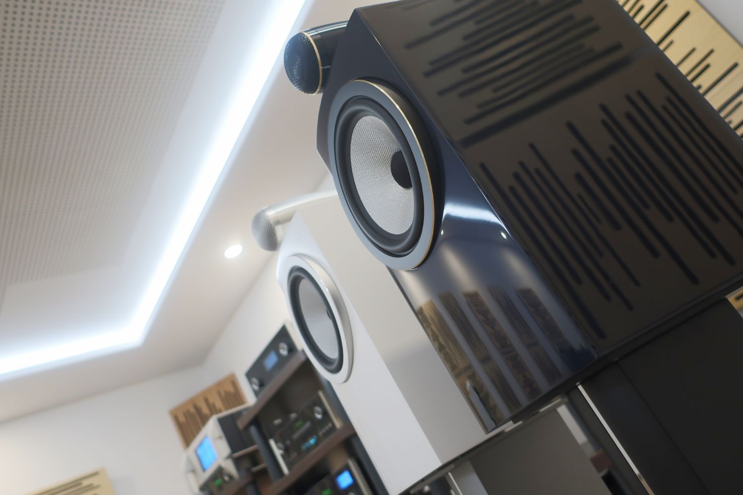 Bowers & Wilkins 705 S3 Signature - Hi-Fi Voice - recenze audio-video ...