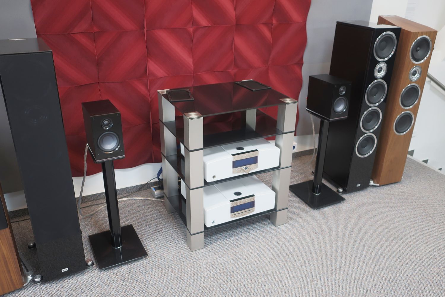 Magnat Signature Edelstein 2.0 - Hi-Fi Voice - recenze audio-video ...