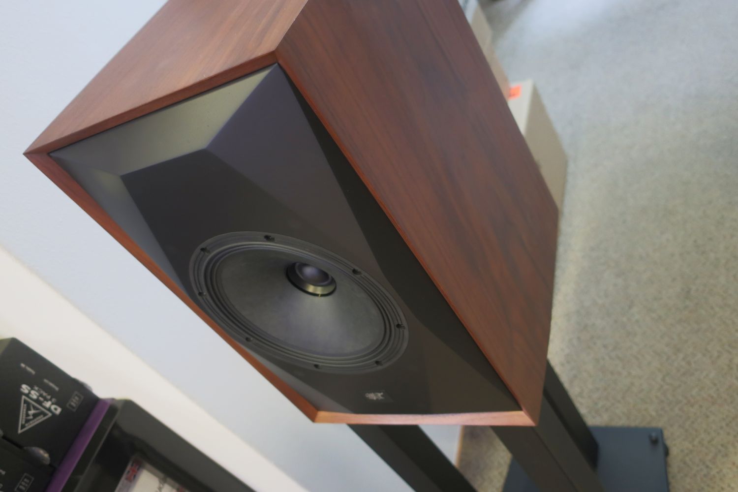 MoFi SourcePoint 8 - Hi-Fi Voice - recenze audio-video techniky a ...